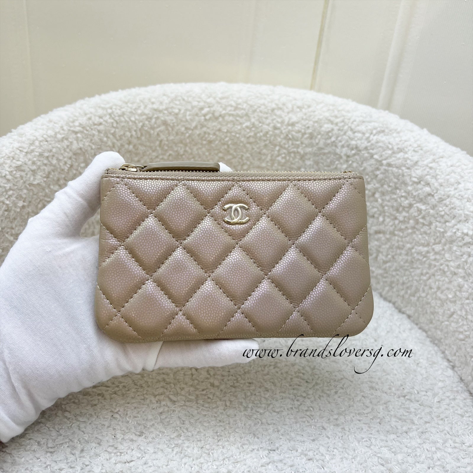 Chanel Classic Mini O Case in 21S Iridescent Beige Caviar LGHW – Brands ...