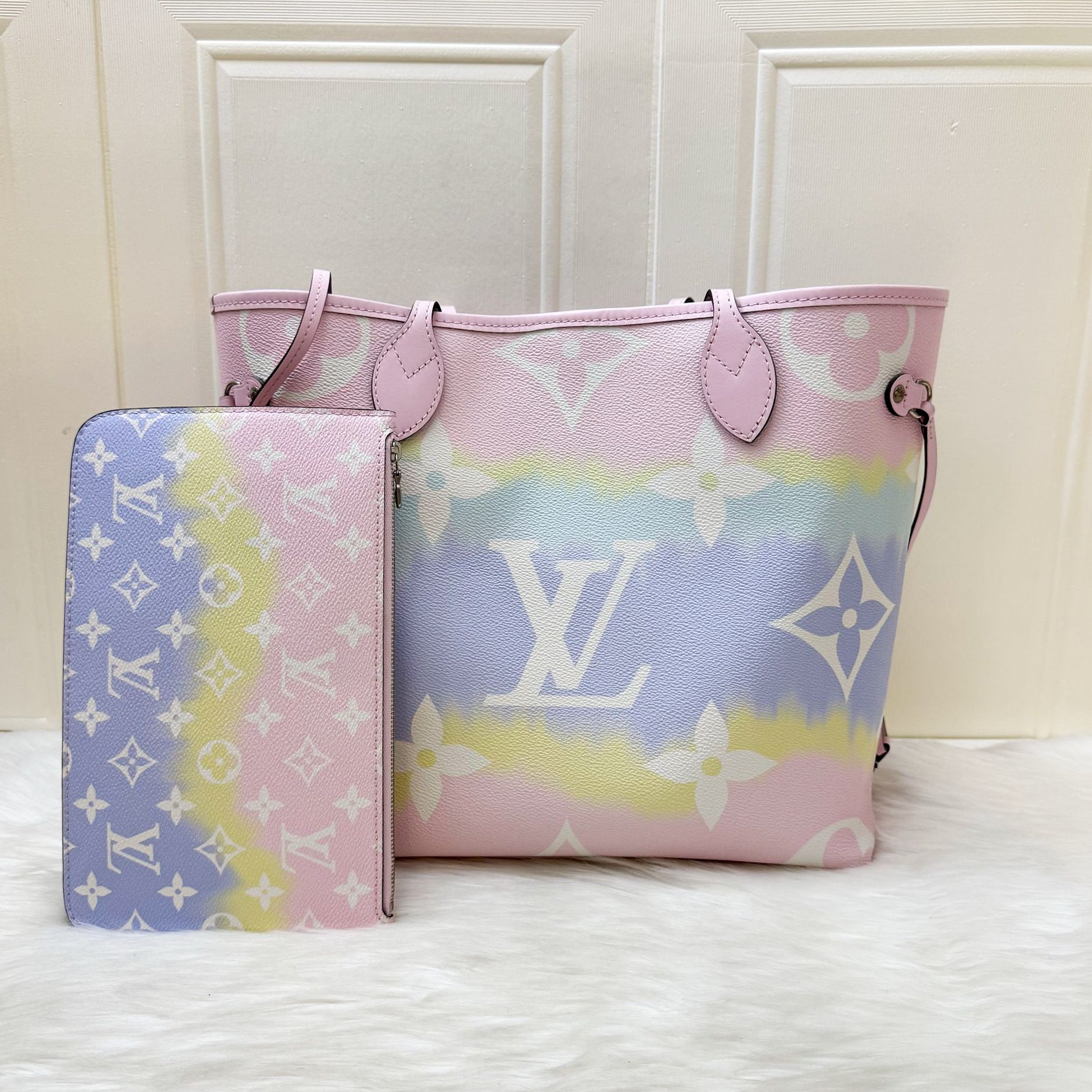 LV Neverfull MM Tote in Pastel Escale Monogram Canvas and SHW (Model ...