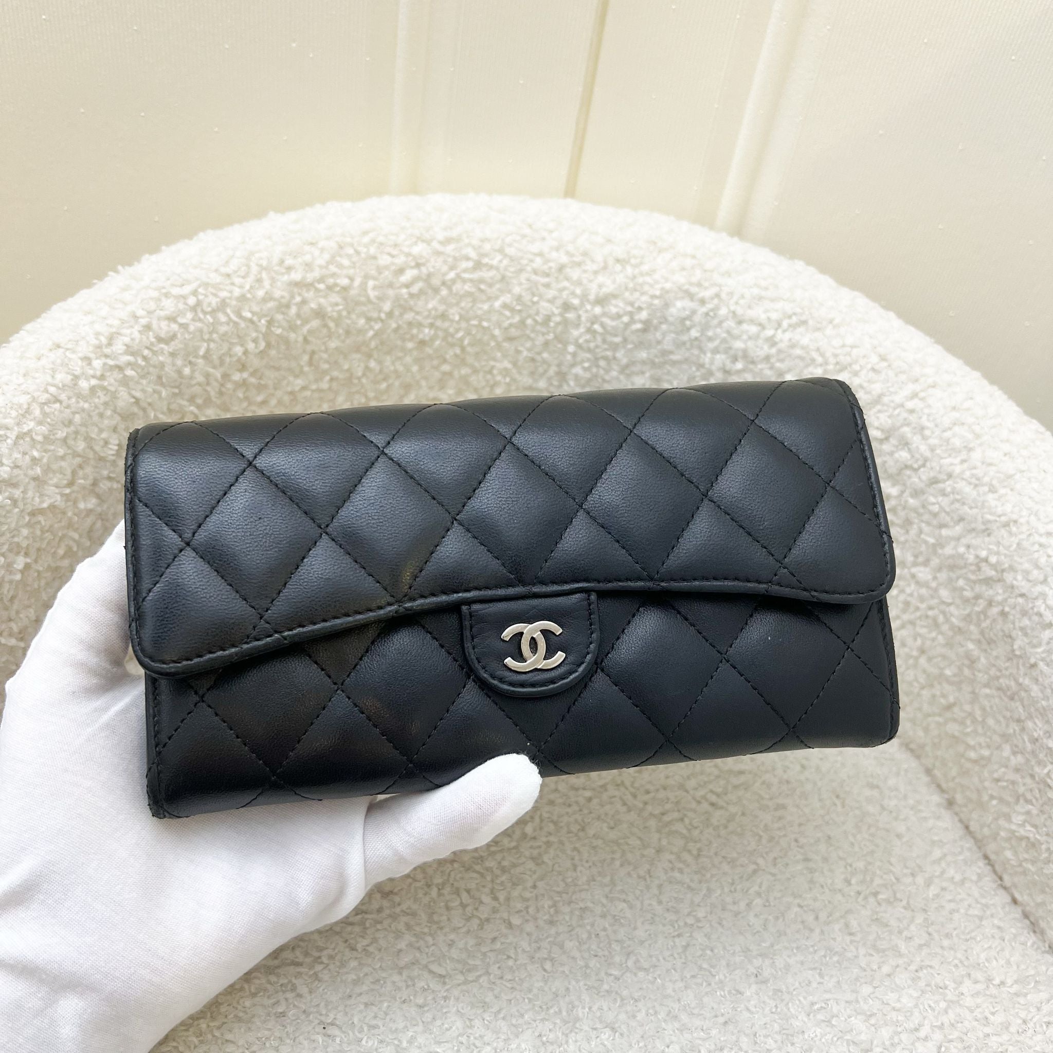 Chanel Classic Long Wallet in Black Lambskin and SHW – Brands Lover