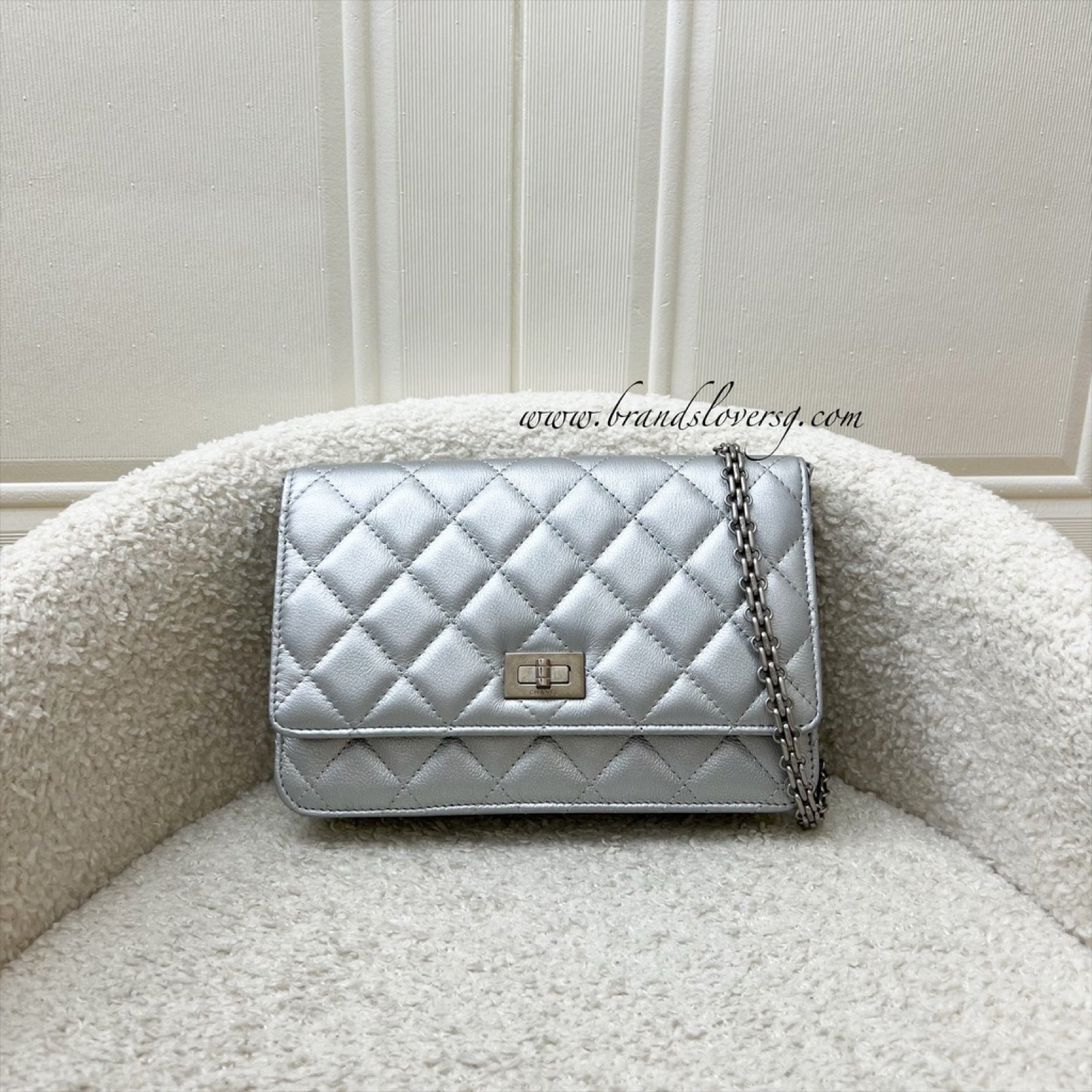 Chanel Reissue Wallet on Chain WOC in Metallic Silver Calfskin and SHW ...